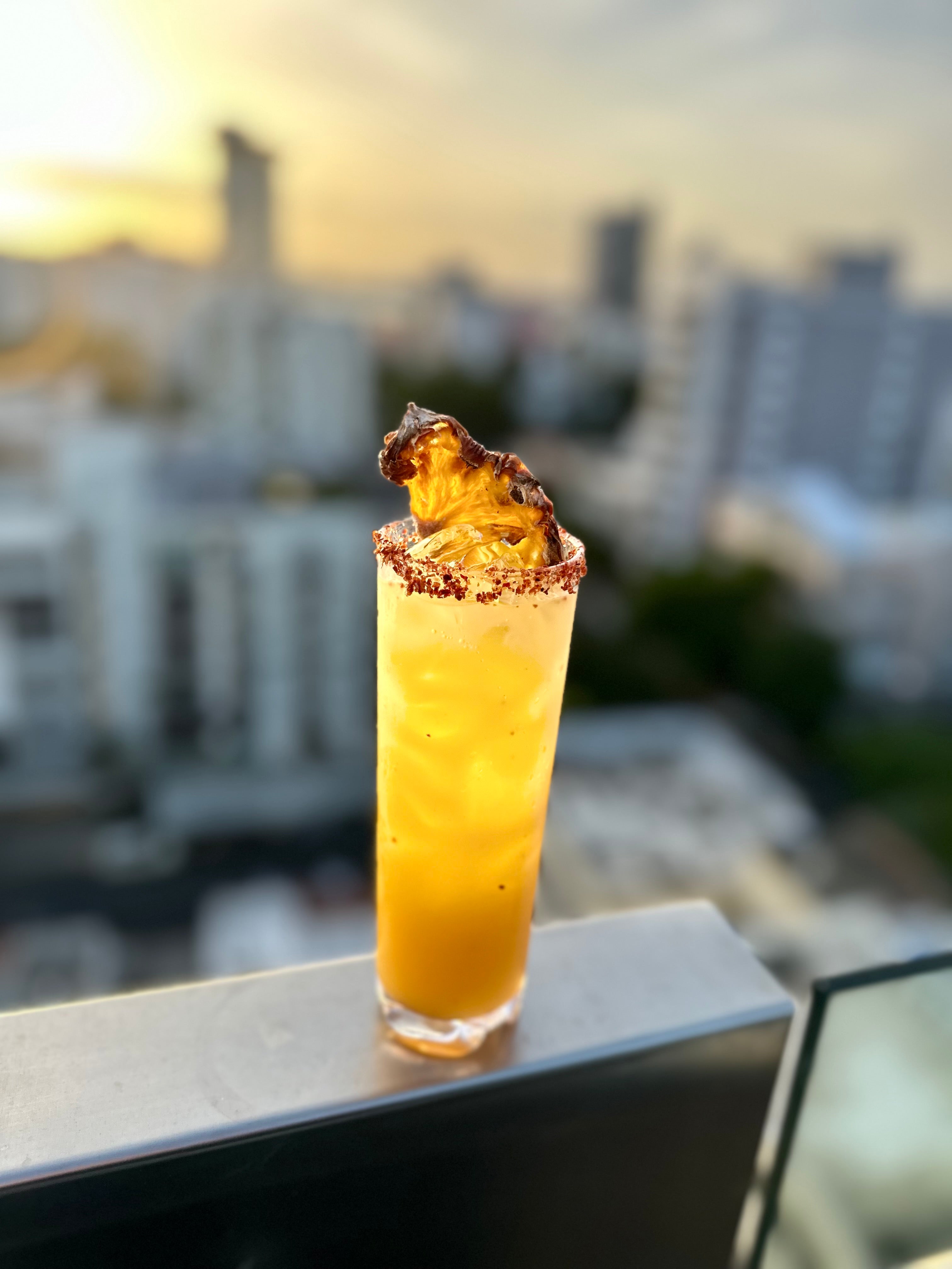 Tropical Blaze – Eter Rooftop & Lounge